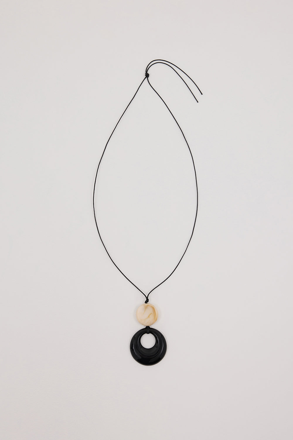 ANNA ROSSI ALBA RESIN NECKLCE BLACK – DISSH